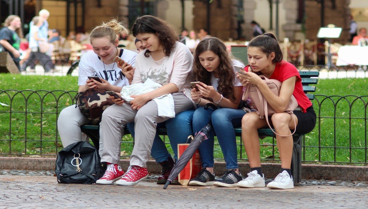 Έφηβοι και κινητό τηλέφωνο | Σταυρούλα Τόγκα
